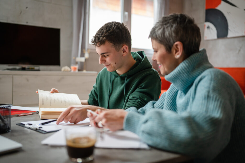 Four must-have features in any homeschooling program - Maths Pathway Four must-have features in any homeschooling program - Maths Pathway
